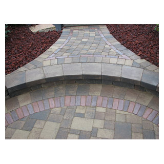 Paver Patio, Built-In grill with Bar, Water Feature, Landscape ...