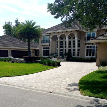 Half Circle Driveway - Photos & Ideas | Houzz