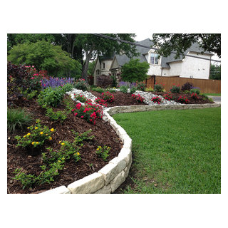Privacy Berm Landscape Bed - Traditional - Landscape - Dallas - by ...