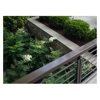 Raised Bluestone Planter Wall - Contemporary - Landscape - Chicago - by ...