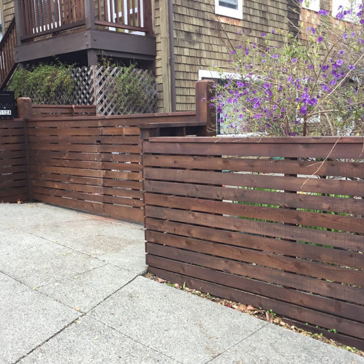Horizontal Fence - Photos & Ideas | Houzz