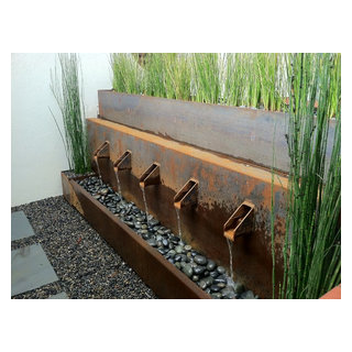scupper fountain wall - Moderne - Jardin - San Francisco - par merge ...