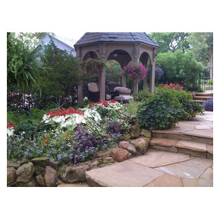 Seasonal Color - Traditional - Landscape - Dallas - by User | Houzz