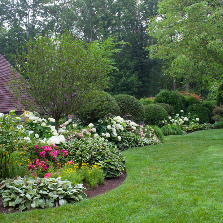 75 Beautiful Mid-sized Backyard Garden Ideas & Designs - July 2022 ...