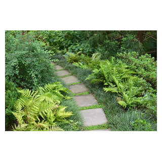 Shade Path - Traditional - Landscape - Atlanta - by Planters | Houzz