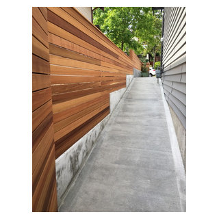 Side ramp connecting the front to the back - Modern - Landscape ...