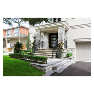 Simple elegance in front yard at Bathurst and Eglinton - Traditional ...