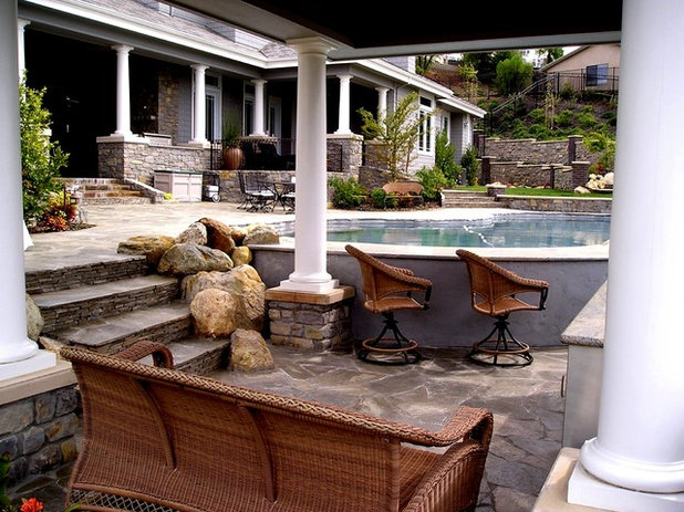 Soak in the Good Life With Swim-Up Pool Counters