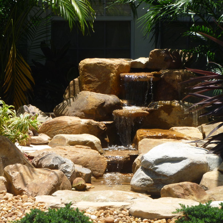 Small Pond Waterfall - Photos & Ideas | Houzz
