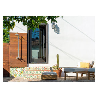 Small Oasis - Southwestern - Landscape - Los Angeles - by June Scott ...