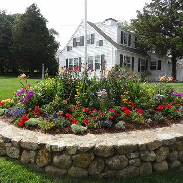 Flagpole Landscaping - Photos & Ideas | Houzz