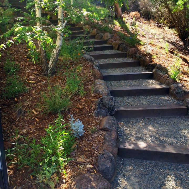 Railroad Tie Steps - Photos & Ideas | Houzz