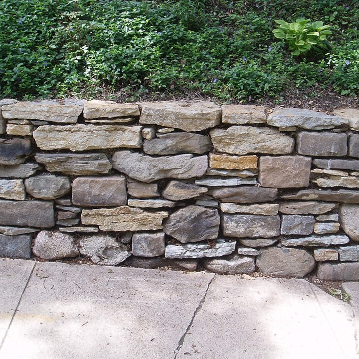 Rock Retaining Wall - Photos & Ideas | Houzz