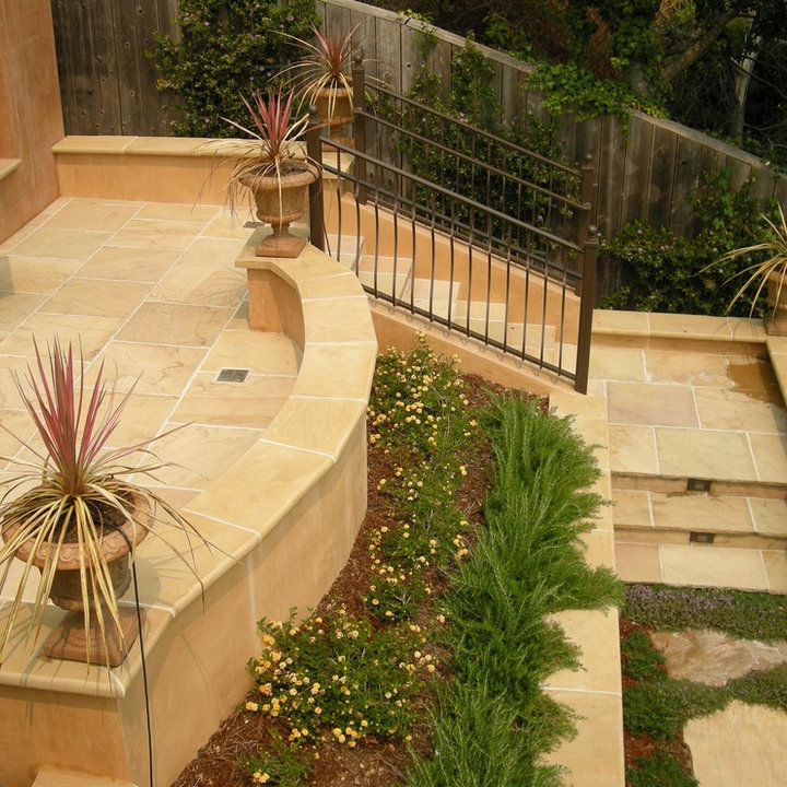 Stucco Retaining Wall - Photos & Ideas | Houzz