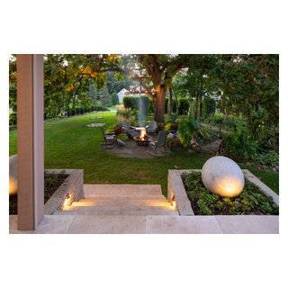 Suburban Porch and Landscaping Add On - Classique - Jardin ...
