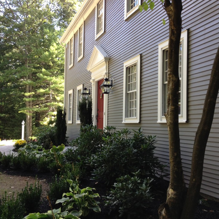 Colonial Home Landscape - Photos & Ideas | Houzz