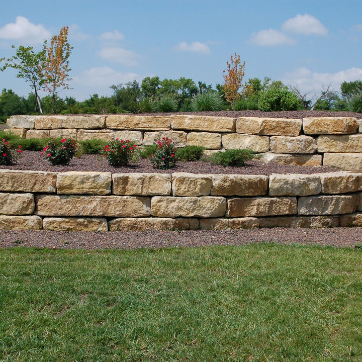 Tiered Retaining Wall - Photos & Ideas | Houzz