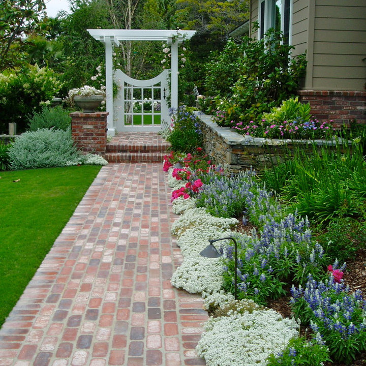 Browse Brick Garden Wall ideas and designs in Photos | Houzz UK