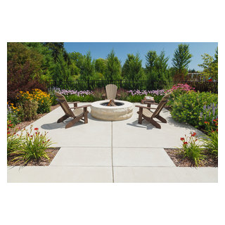 Traditional Fire Pit - Cedarburg - Traditional - Landscape - Milwaukee ...