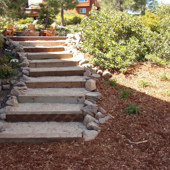 75 Traditional Landscaping Ideas You'll Love - February, 2025 | Houzz