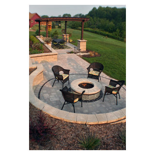 Tri-Level Comfort - Farmhouse - Landscape - Milwaukee - by MJS ...