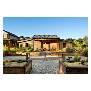 Triple L - Rustic - Landscape - San Francisco - by SDG Architecture ...