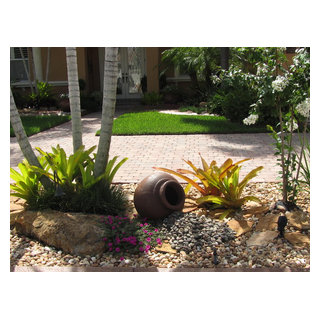 Tropical Rock Garden - Exotique - Jardin - Miami | Houzz