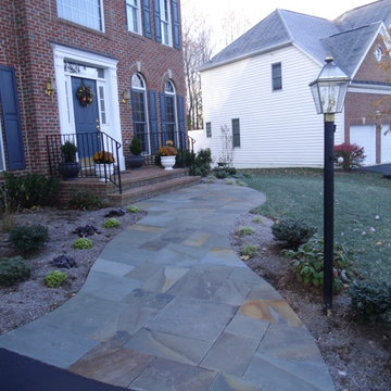 Irregular Variegated Flagstone Walkway - Photos & Ideas | Houzz