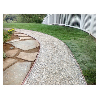 Walkway Installation--Gravel with Bender boards - Classique - Jardin ...
