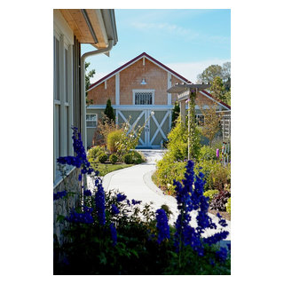 Walkway leading to renovated milk barn guest house - Farmhouse ...