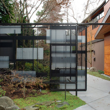 Plexiglass Gates - Photos & Ideas | Houzz