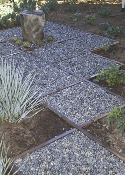 Garden Edging: Clean Lines for Your Landscape