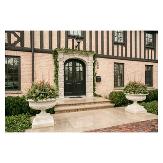 Winter Decor - Traditional - Landscape - Chicago - by Greenhaven ...