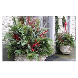 Winter Decor - Traditional - Landscape - Chicago - by Greenhaven ...