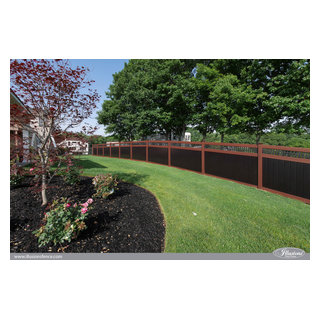 Wood Grain PVC Vinyl Fence by Illusions Vinyl Fence - Contemporary ...
