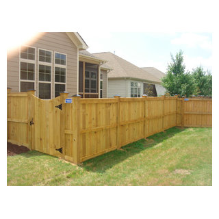 Wood Privacy Fence - Classique - Jardin - Raleigh - par Harrison Fence ...