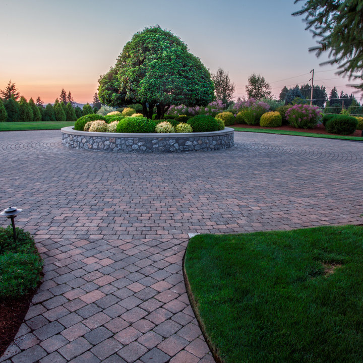Turn Around Driveway - Photos & Ideas | Houzz