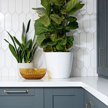 75 Linoleum Floor Laundry Room with a Farmhouse Sink Ideas You'll Love ...