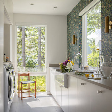 75 Beautiful Utility Room with Wallpapered Walls Ideas and Designs ...