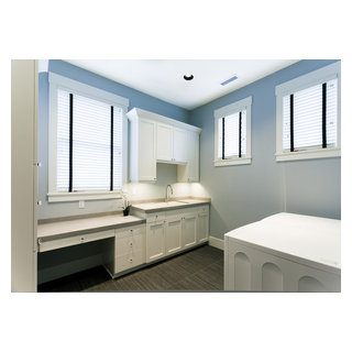 Craftsman Laundry Room - Laundry Room - Portland - by nicole helene ...