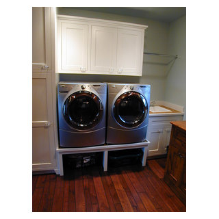 house photos - Laundry Room - Milwaukee - by Fein Design | Houzz