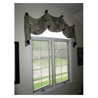 Arched Window Valance - Traditional - Living Room - Cincinnati - by All ...