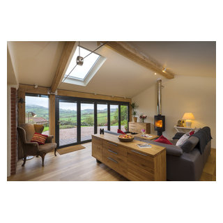 Barton Barn Extension with Bi-folds - Contemporary - Living Room ...