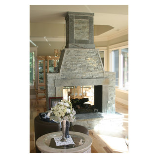 Central fireplace - Living Room - Charlotte - by Design Studio LLC | Houzz