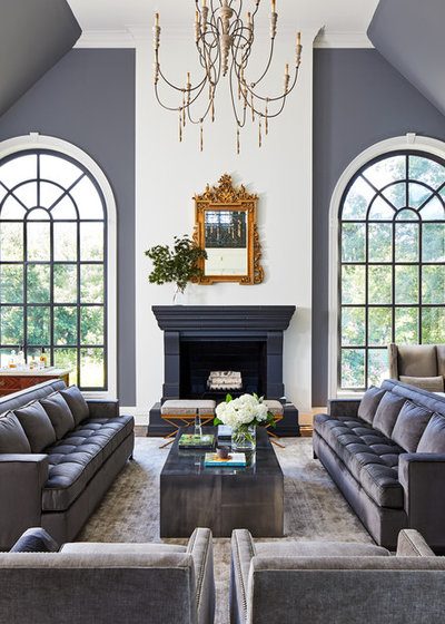 See How a Designer Tackles XXL Proportions in a Living Room