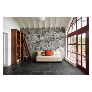 Granite Floor with Stacked Stone Wall - Salon - Sydney - par Cave | The ...