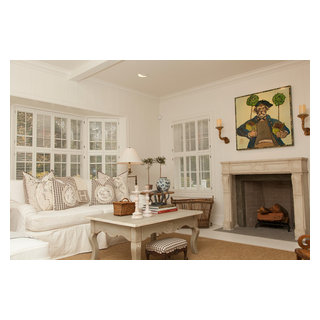 Gretchen - Traditional - Living Room - Portland - by Whitney Lyons | Houzz