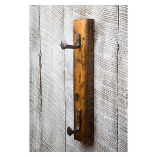 Hat and Coat Rack Reclaimed Rail Road Spike Rack - Farmhouse - Living ...
