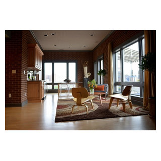 Home Tour: Old Department Store to Sleek Loft - Contemporain - Salon ...