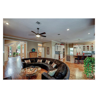 Houston Properties, Memorial Villages 8911 Cardwell Lane - Traditional ...